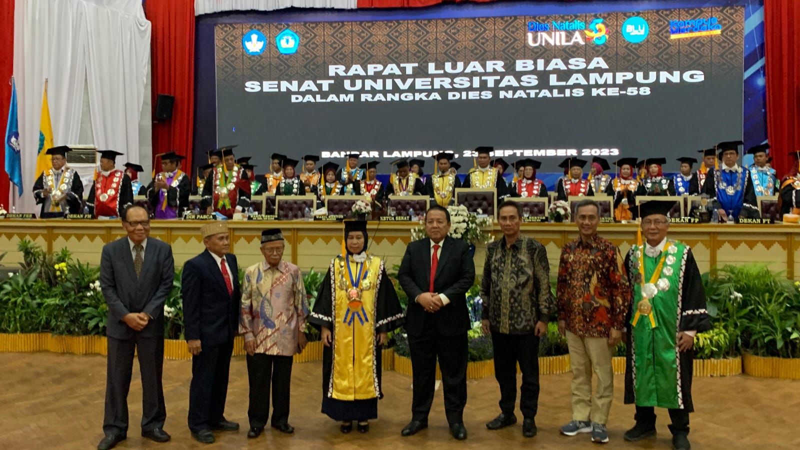 Dies Natalis ke-58, Arinal Terima Penghargaan Wira Utama Bakti Unila ...